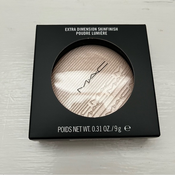 MAC Cosmetics | Makeup | New Mac Extra Dimension Skinfinish Mlgk9 31oz ...